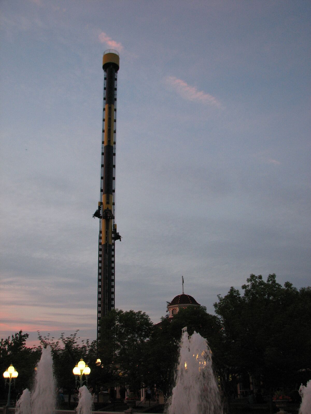 Pitt Fall - Coasterpedia - The Roller Coaster and Flat Ride Wiki