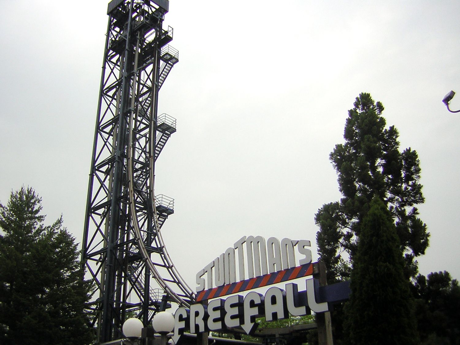 Stuntman's Freefall - Coasterpedia - The Roller Coaster and Flat Ride Wiki