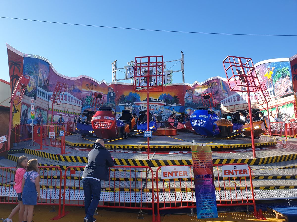 Break Dance (William Houghton) - Coasterpedia - The Roller Coaster and ...