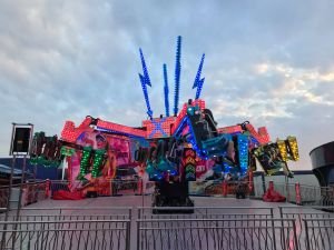 Extreme (Knightly's Fun Park) - Coasterpedia - The Roller Coaster and ...