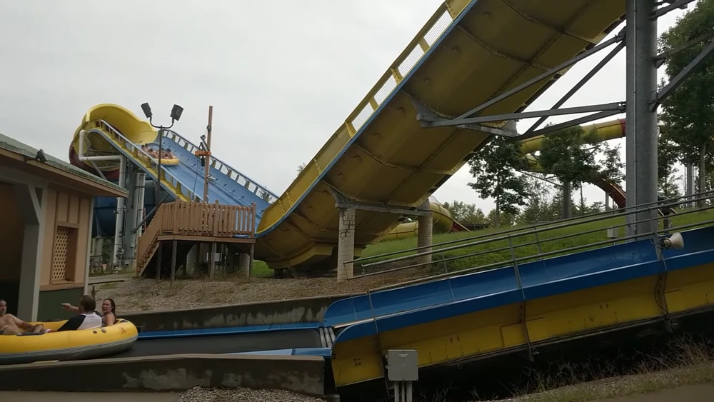 Mammoth - Coasterpedia - The Amusement Ride Wiki