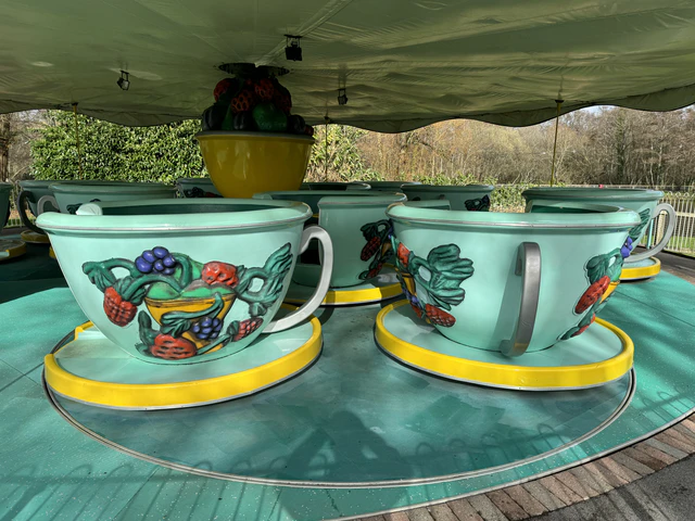 Tea Cup Ride (Paultons Park) - Coasterpedia - The Amusement Ride Wiki