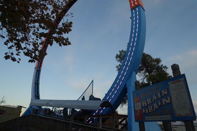 Rolling Thunder (Frontier City) - Coasterpedia - The Amusement Ride Wiki