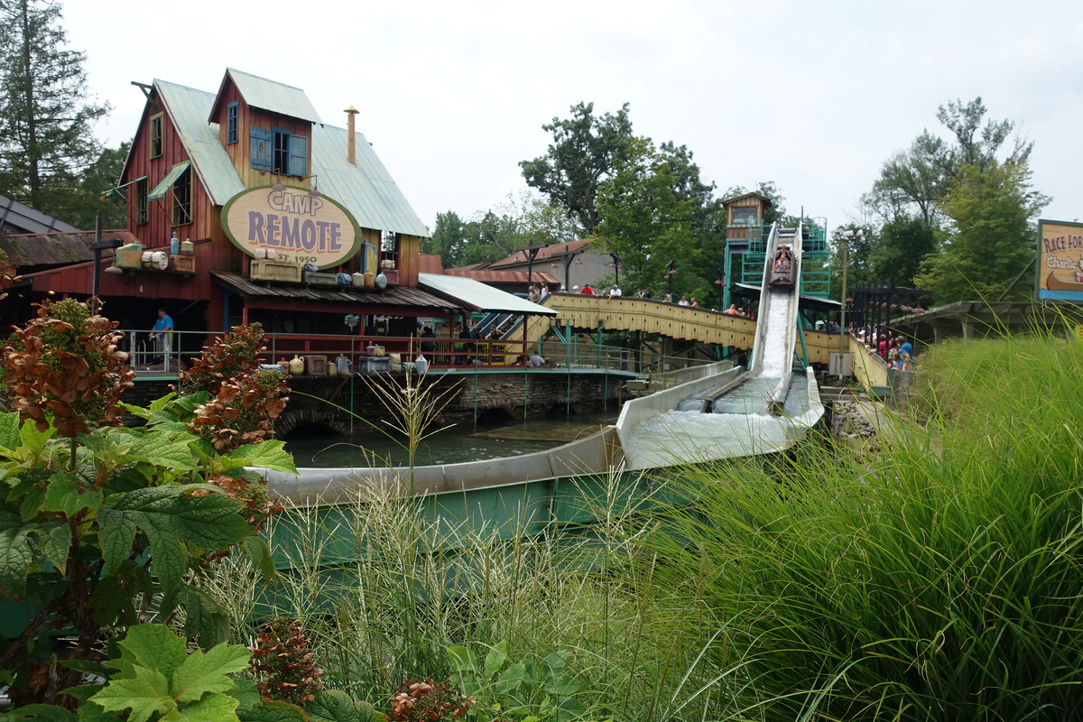 Charlie Brown's Rushing River Log Ride - Coasterpedia - The Amusement ...