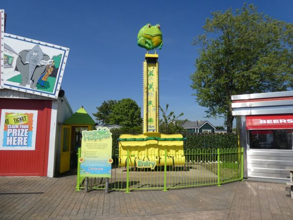 Frog Hopper (Flamingo Land) - Coasterpedia - The Roller Coaster and ...