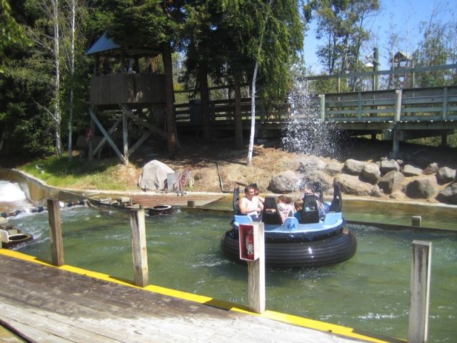 Rip Roaring Rapids - Coasterpedia - The Roller Coaster and Flat Ride Wiki