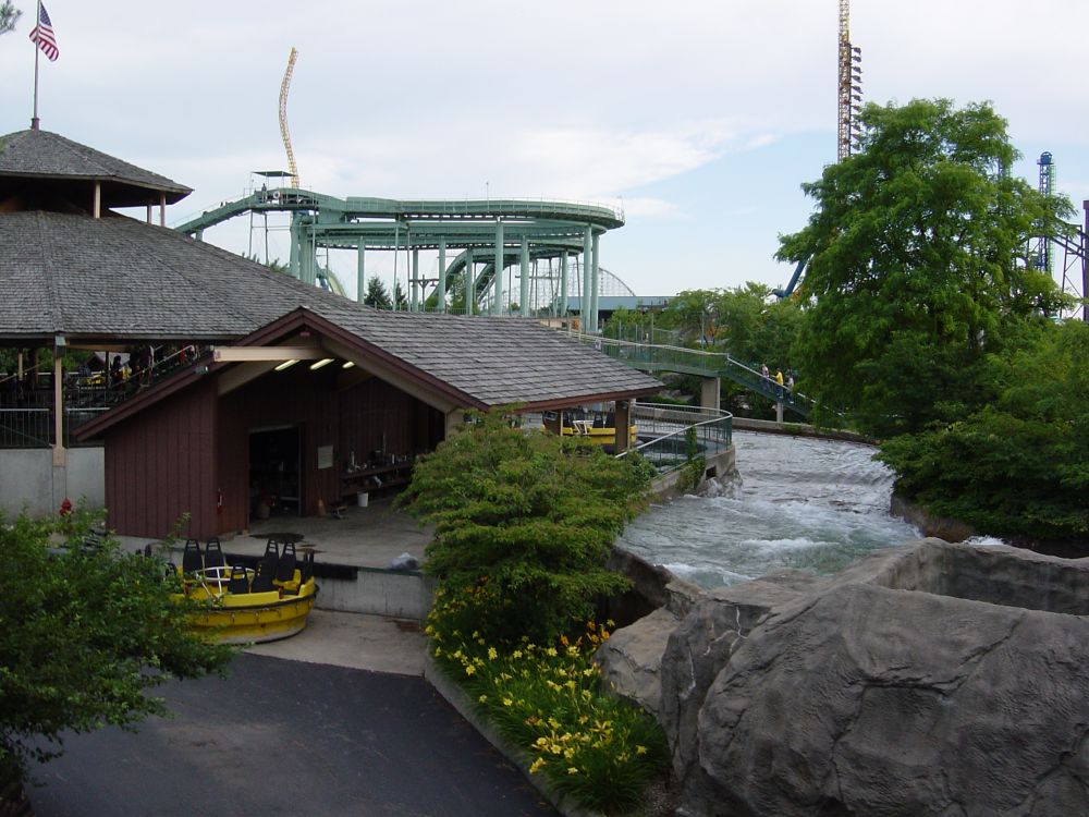 Roaring Rapids (Six Flags Great America) - Coasterpedia - The Roller ...