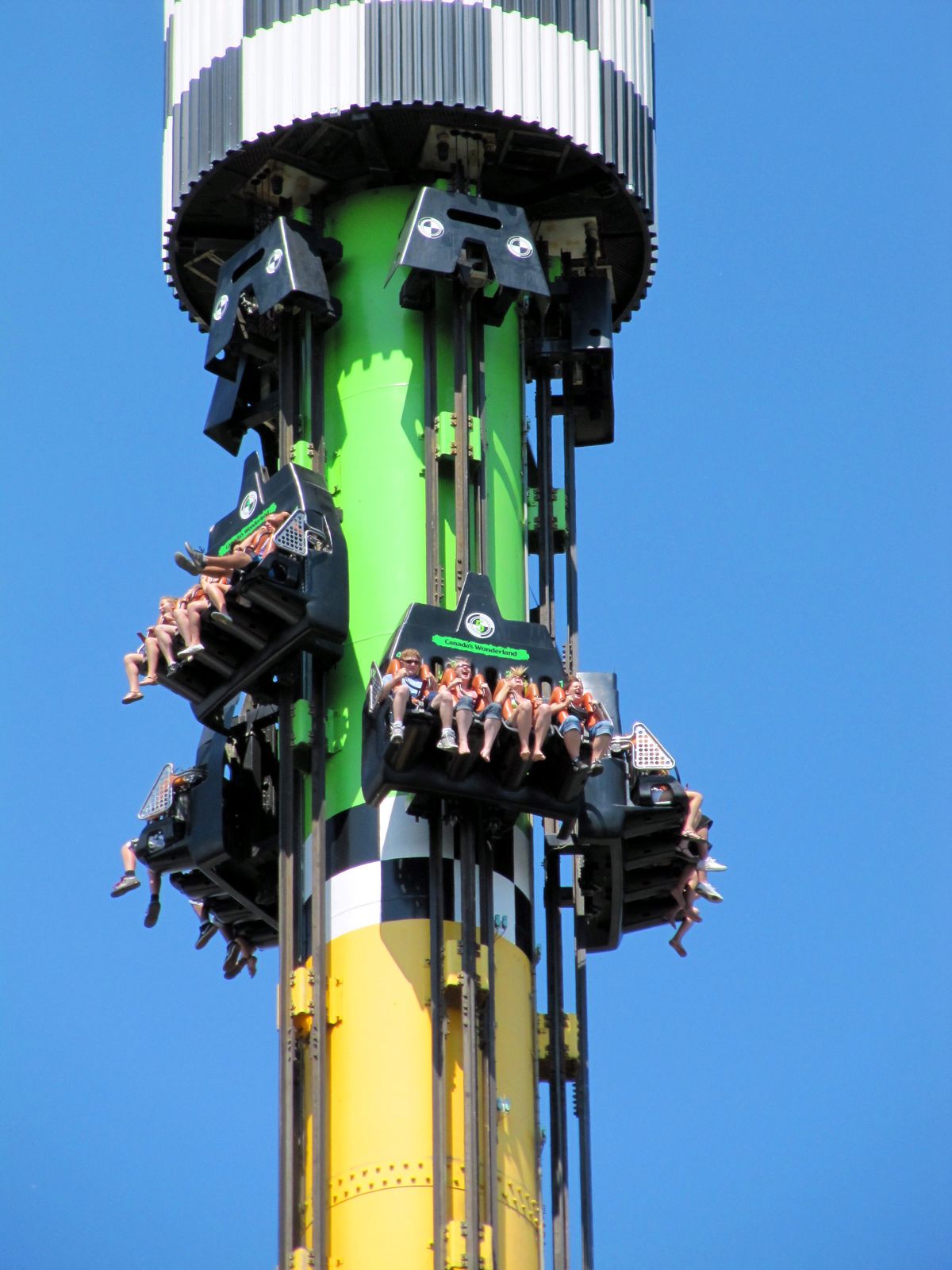 Drop Tower: Scream Zone (Canada's Wonderland) - Coasterpedia - The ...