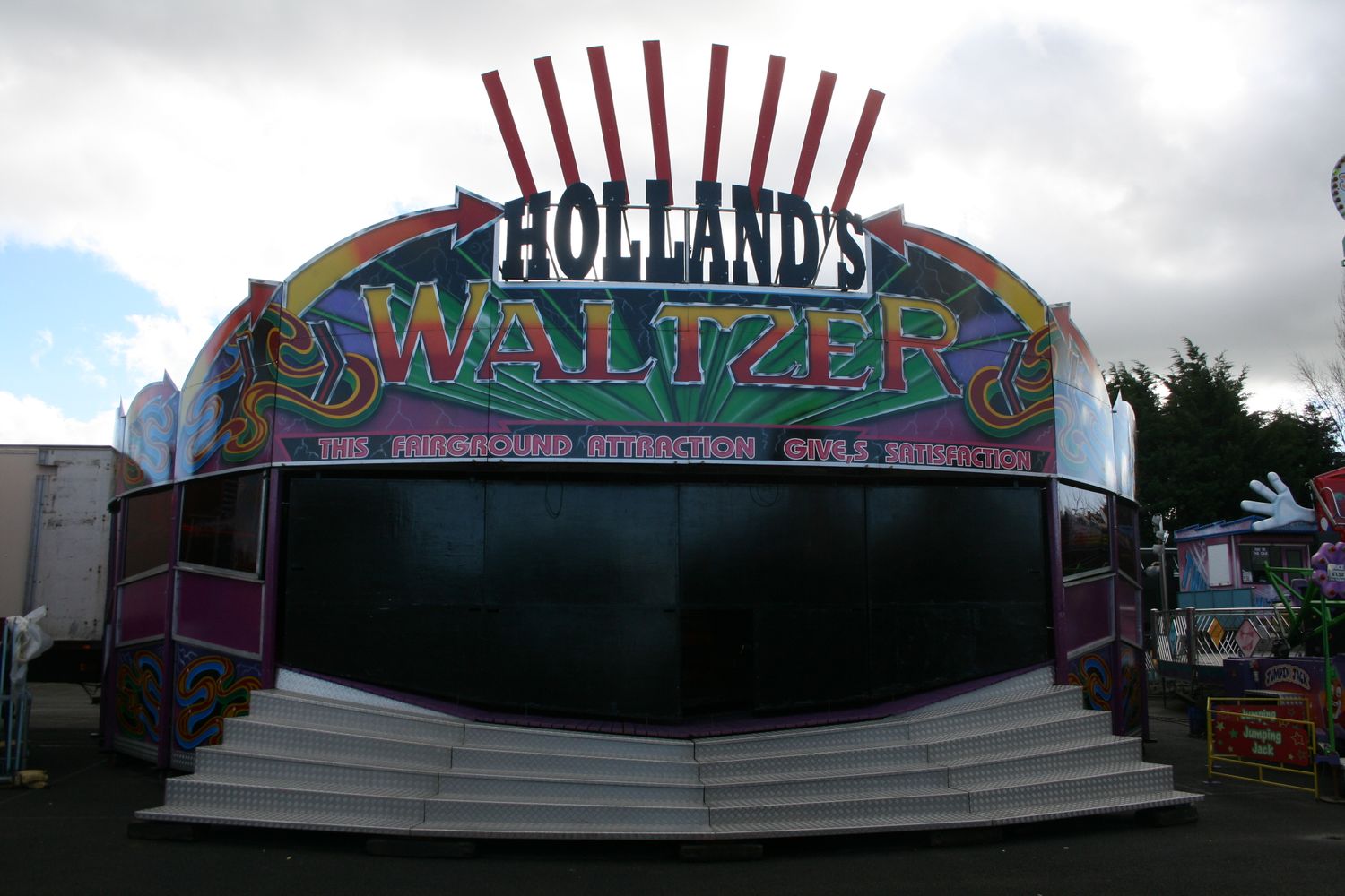 Waltzer (Shaun Wesley) - Coasterpedia - The Roller Coaster and Flat ...