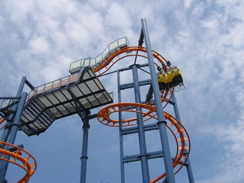 Spiral lift - Coasterpedia - The Roller Coaster and Flat Ride Wiki