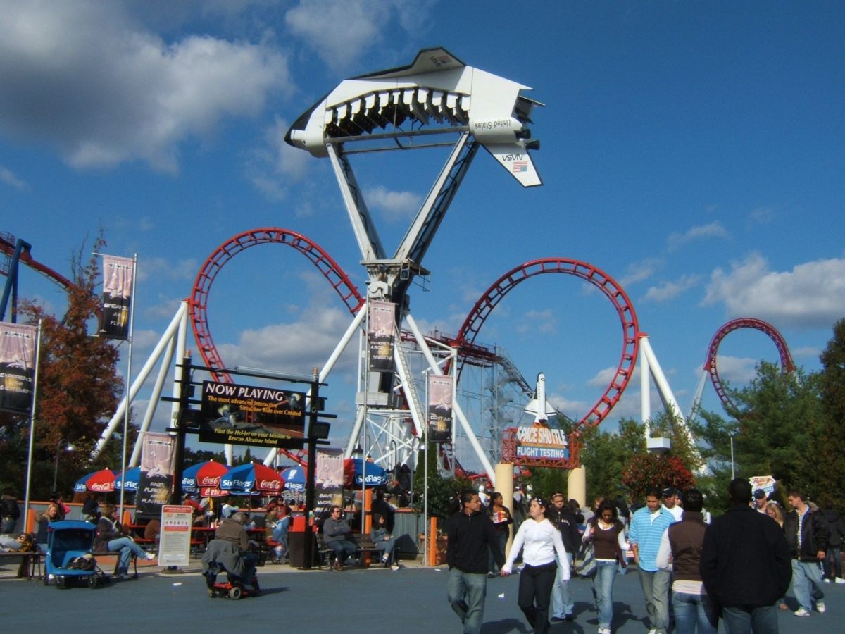 Space Shuttle (Six Flags Great Adventure) - Coasterpedia - The Roller ...