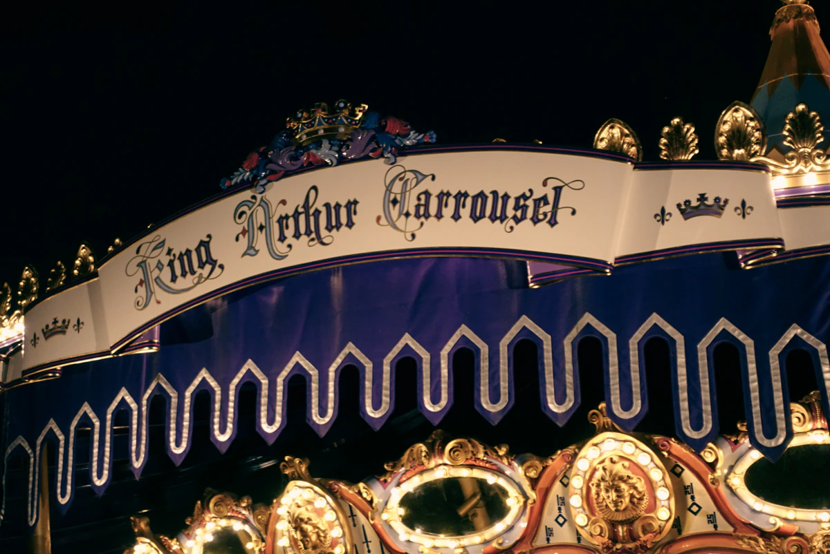 King Arthur Carrousel (Disneyland Park) - Coasterpedia - The Amusement ...
