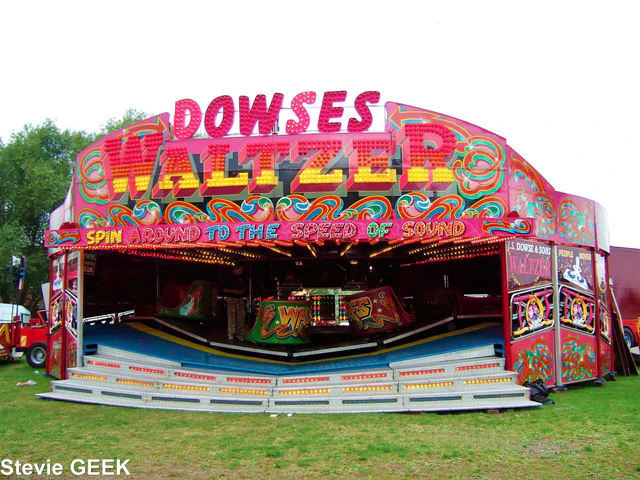Waltzer (Carousel Park) - Coasterpedia - The Amusement Ride Wiki