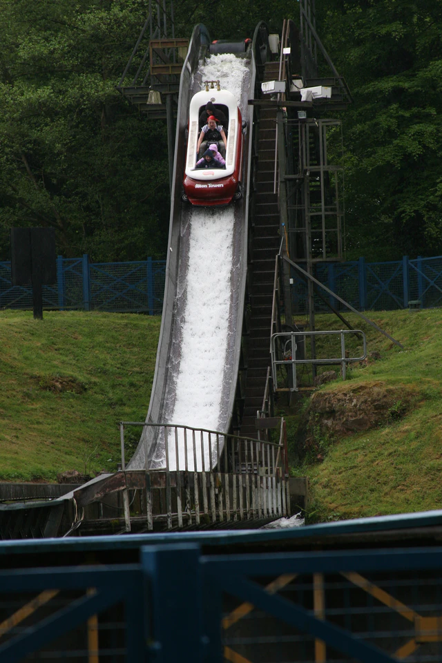 Log Flume - Coasterpedia - The Amusement Ride Wiki