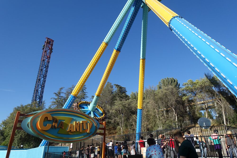 CraZanity (Six Flags Magic Mountain) - Coasterpedia - The Roller ...