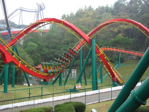 Interlocking corkscrews - Coasterpedia - The Roller Coaster and Flat ...