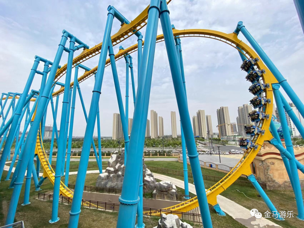 Pretzel loop - Coasterpedia - The Roller Coaster and Flat Ride Wiki