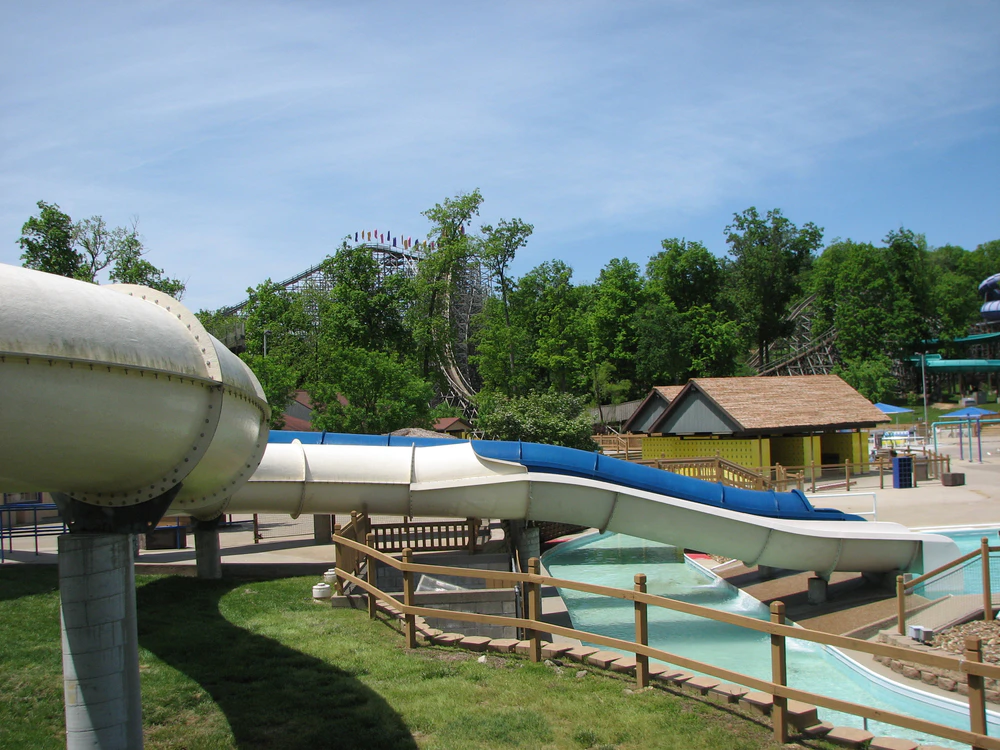 White Water Slide (Santa's Splashdown Waterpark) - Coasterpedia - The ...
