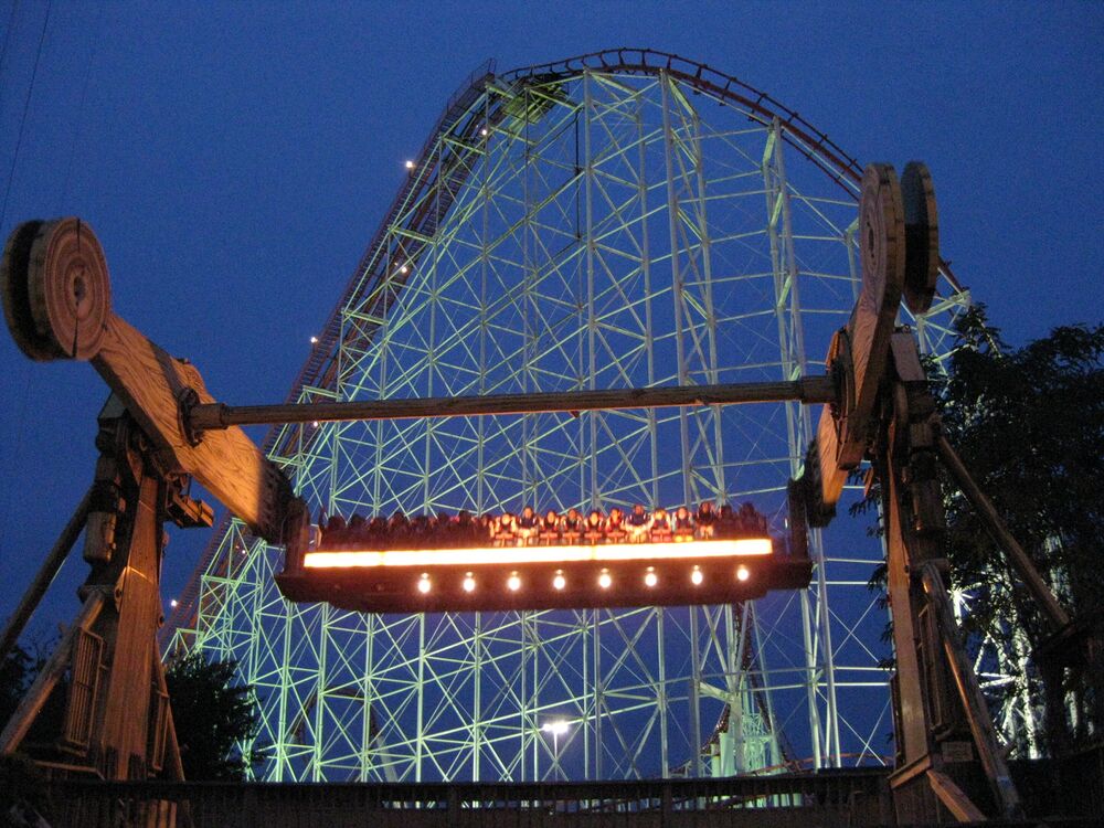 Twister Ride Six Flags