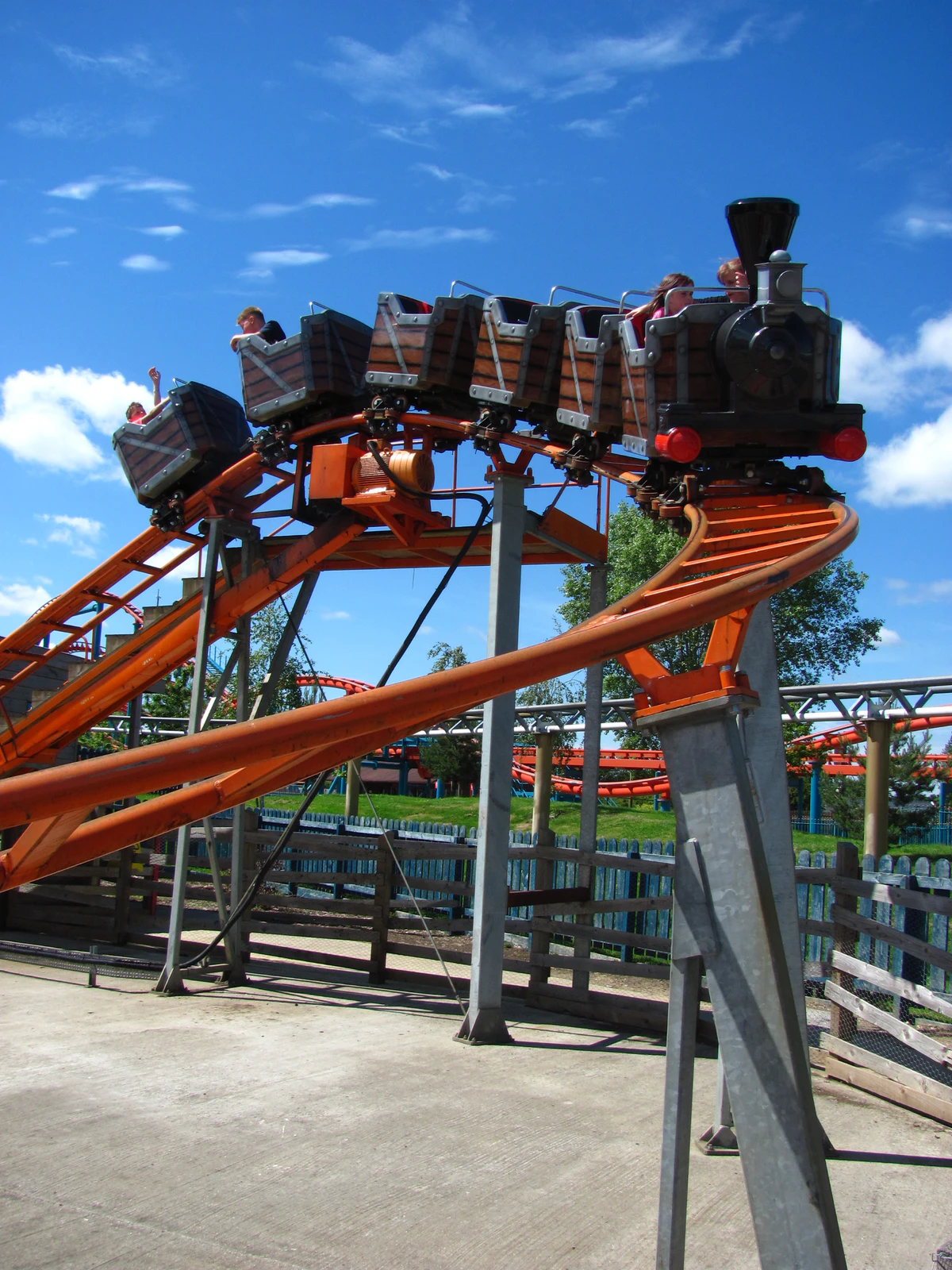 Runaway Mine Train (Flamingo Land) - Coasterpedia - The Amusement Ride Wiki