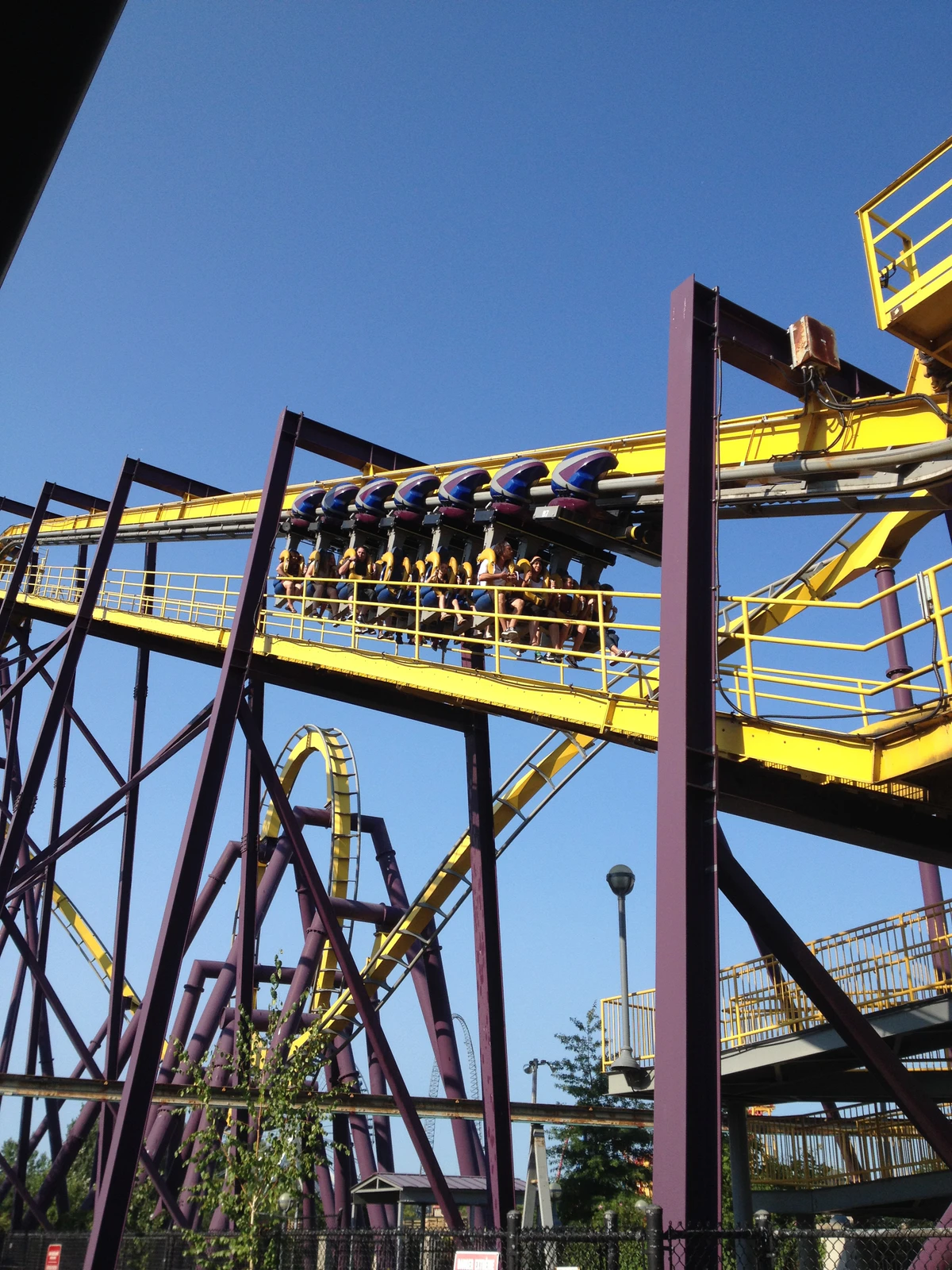 Vampire (La Ronde) - Coasterpedia - The Amusement Ride Wiki