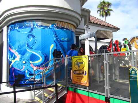 Octotron - Coasterpedia - The Roller Coaster and Flat Ride Wiki