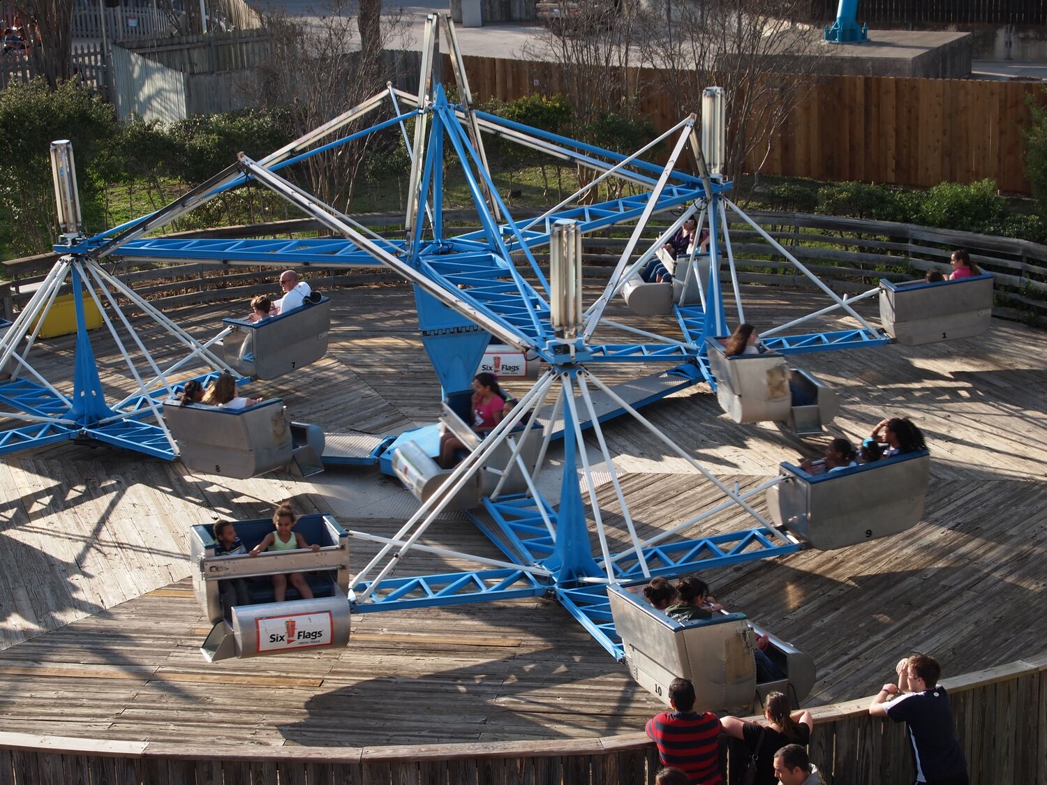 Wave Runner (Six Flags Fiesta Texas) - Coasterpedia - The Roller ...