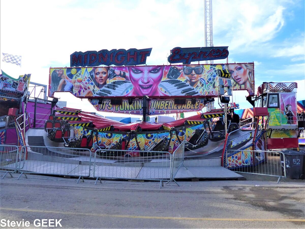 Midnight Express (Ryan Pearson) - Coasterpedia - The Roller Coaster and ...