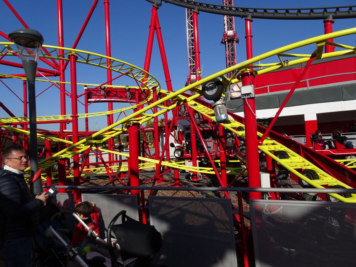 Junior Red Force - Coasterpedia - The Roller Coaster and Flat Ride Wiki