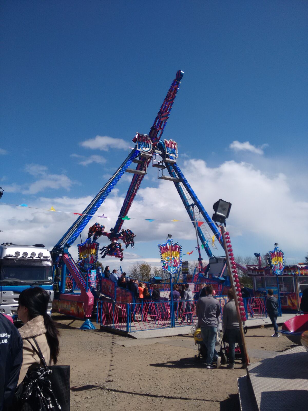 Inversion (KMG product) - Coasterpedia - The Roller Coaster and Flat ...