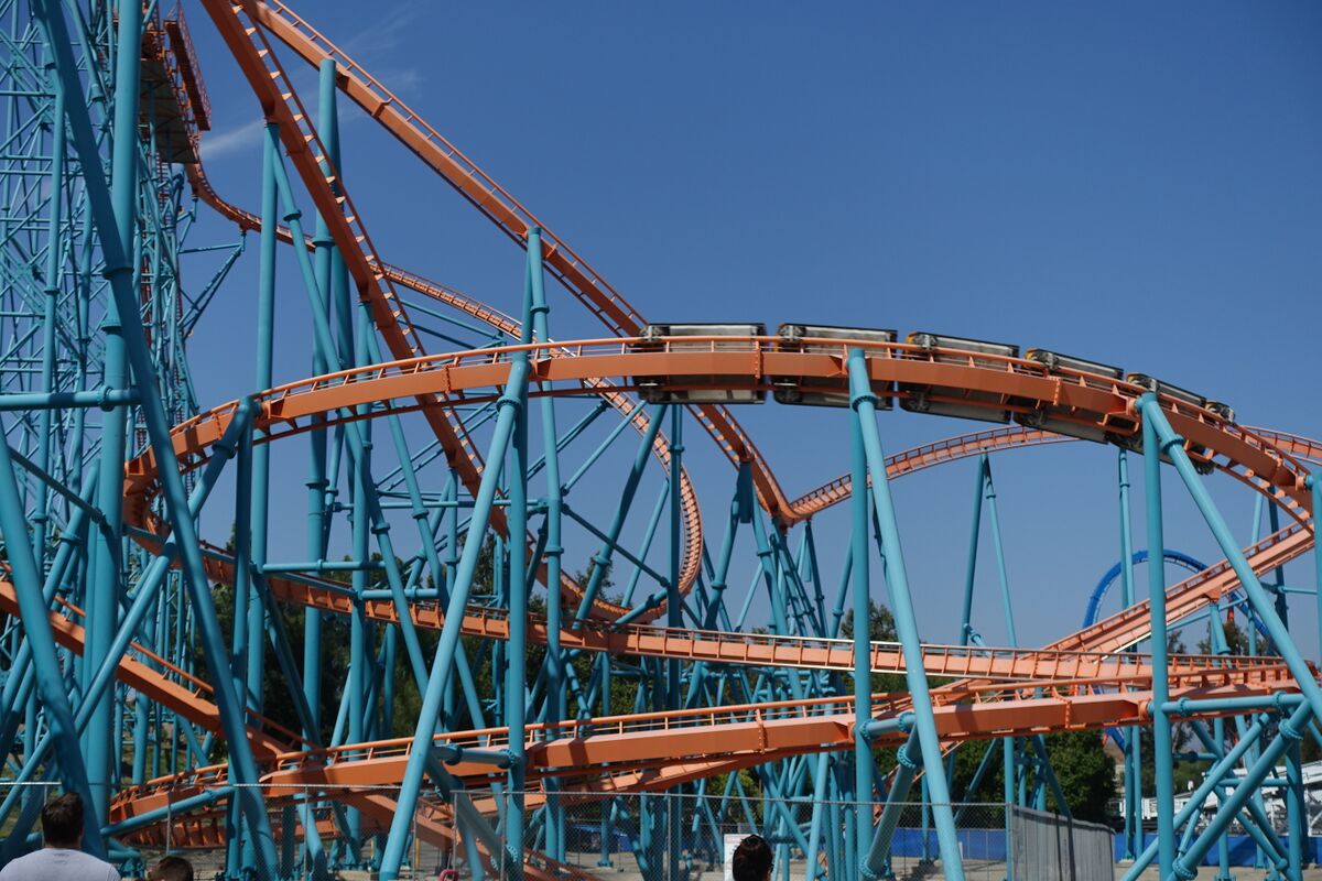 File:Goliath (Six Flags Magic Mountain) 2017 02.jpg - Coasterpedia ...