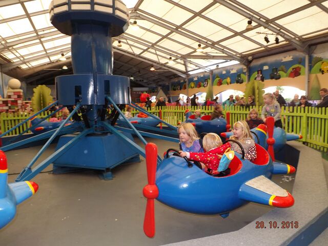 Luna Jets (Butlin's Minehead) - Coasterpedia - The Roller Coaster and ...