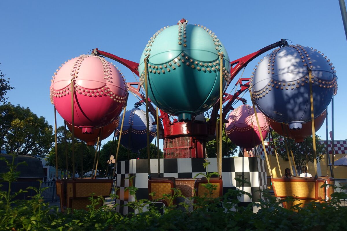 Balloon Race (Adventure City) - Coasterpedia - The Roller Coaster and ...