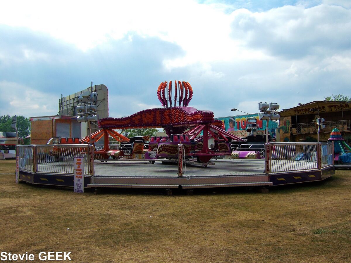 Twister (Lauren Connell) - Coasterpedia - The Roller Coaster and Flat ...