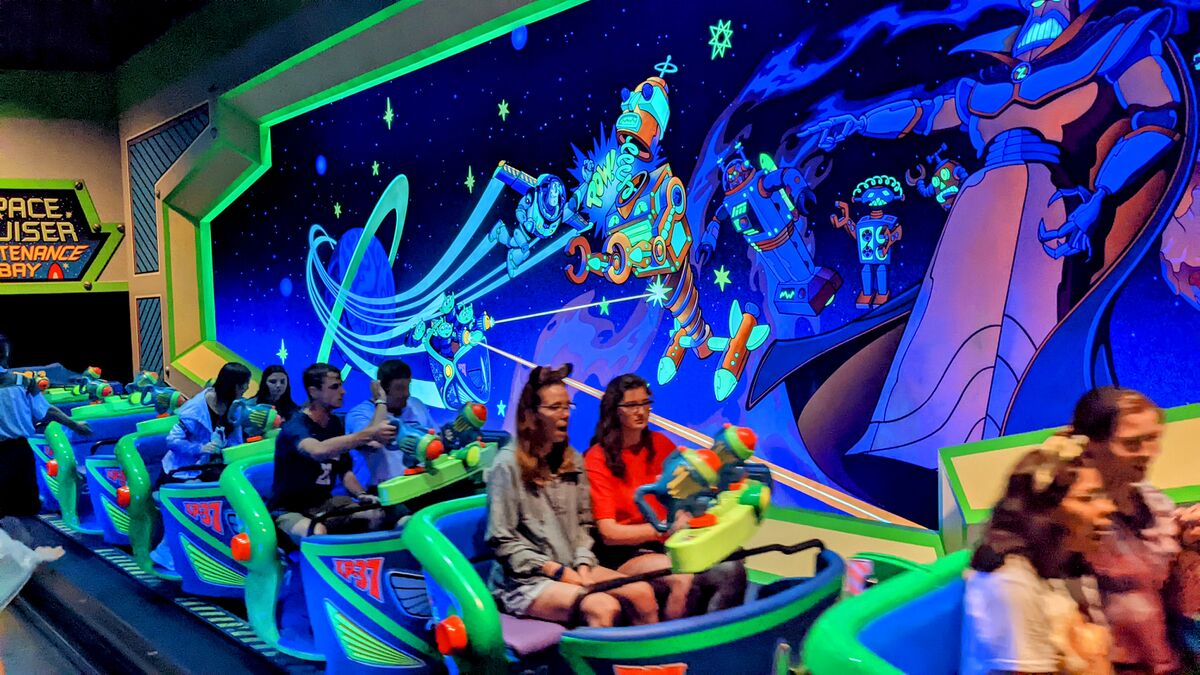 Buzz Lightyear's Space Ranger Spin - Coasterpedia - The Roller Coaster ...