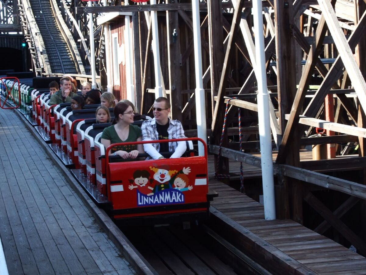 Side Friction roller coaster - Coasterpedia - The Roller Coaster and ...