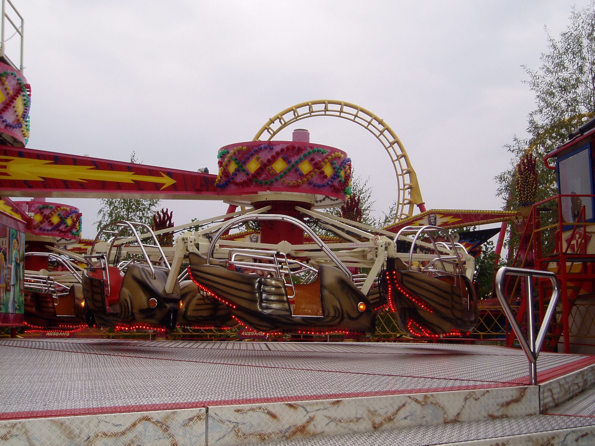 Flugmaschine (Freizeit-Land Geiselwind) - Coasterpedia - The Roller ...